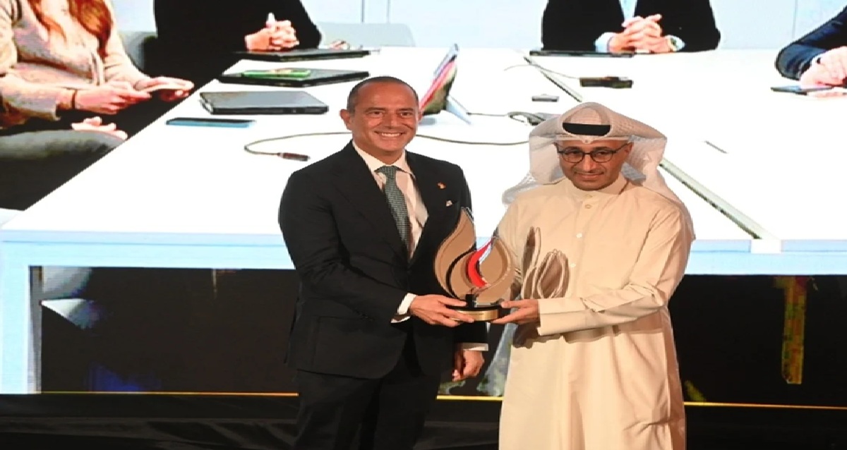 Kuwait offshore oil wells discovery