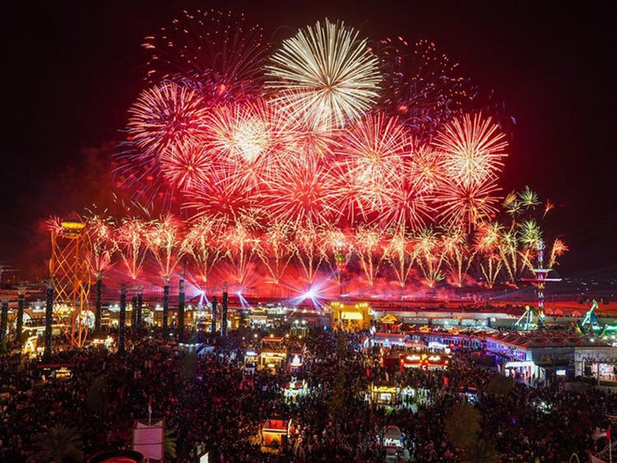 New Year with a 15-minute fireworks display;പുതുവത്സരം കളറാകും മിന്നി ...